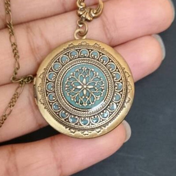 Vintage Locket - Etsy