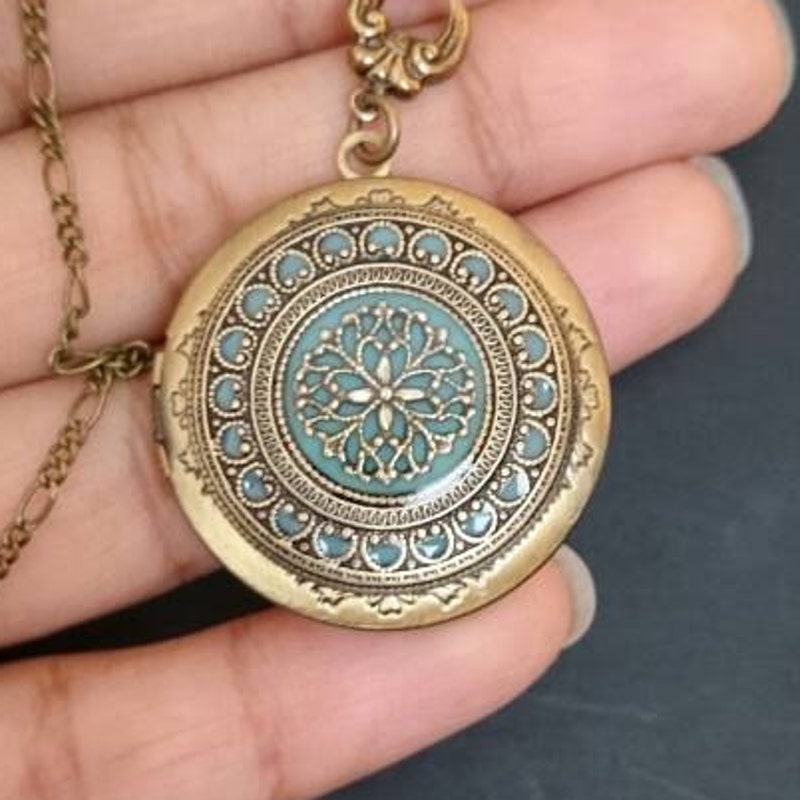 Antique Locket - Etsy