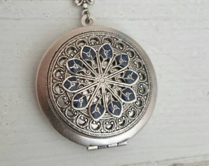 Vintage Style Locket Necklace - Vintage Antique Silver Ornately ...