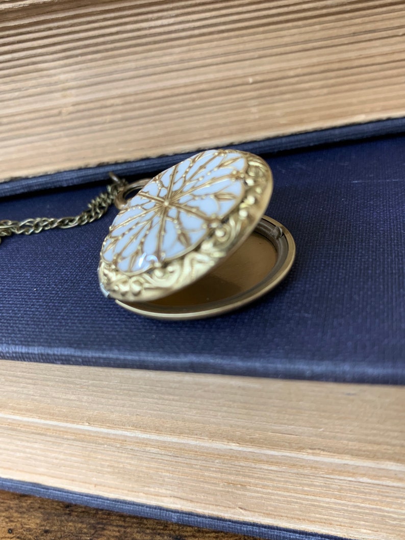 Filigree Vintage Style Locket /wedding | Etsy