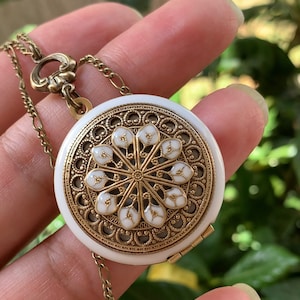 Vintage Style Locket Necklace/mandala/anniversary/bridesmaid Gift ...