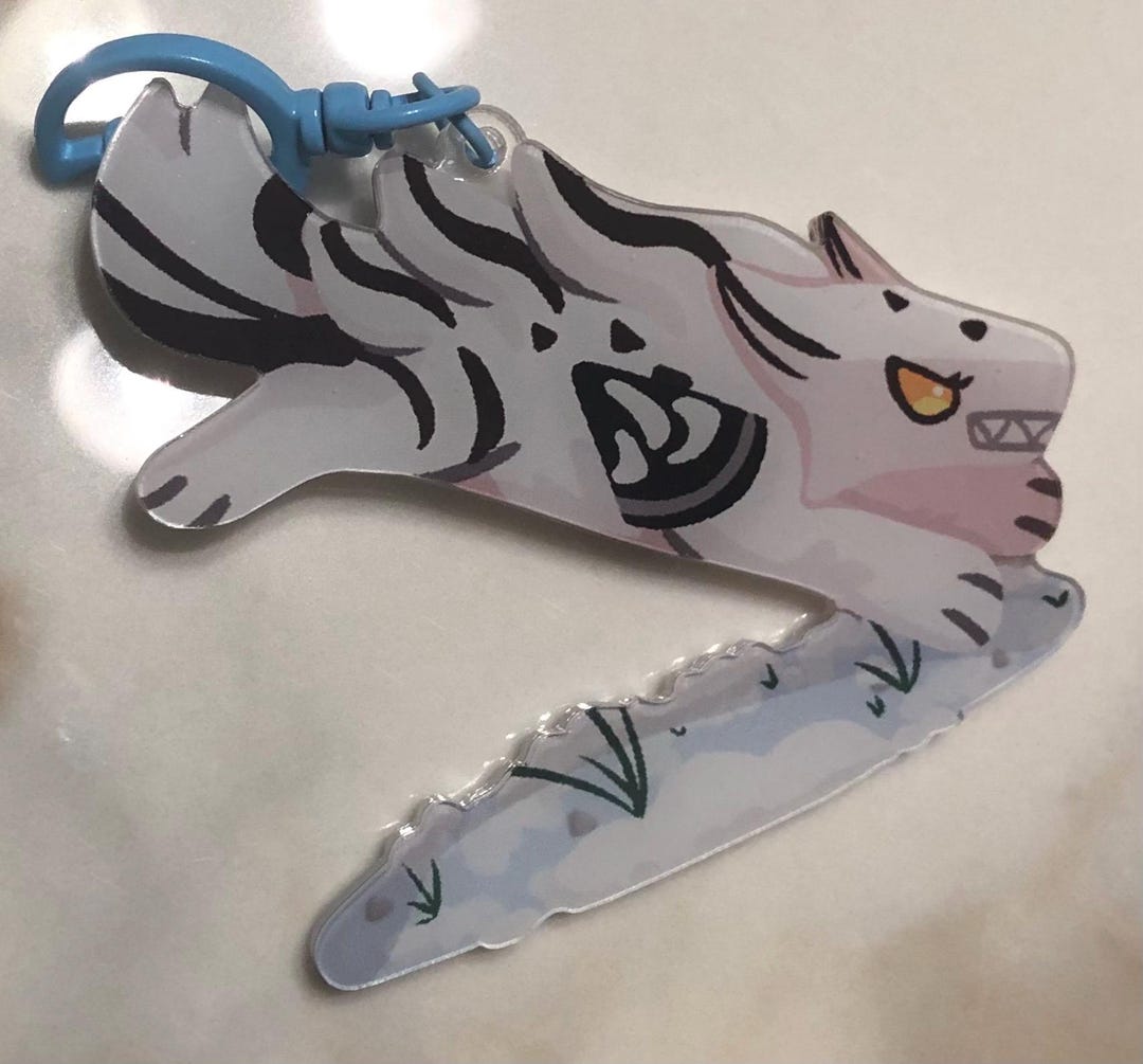 Cream Wolf- Jumbo Keychain - Etsy