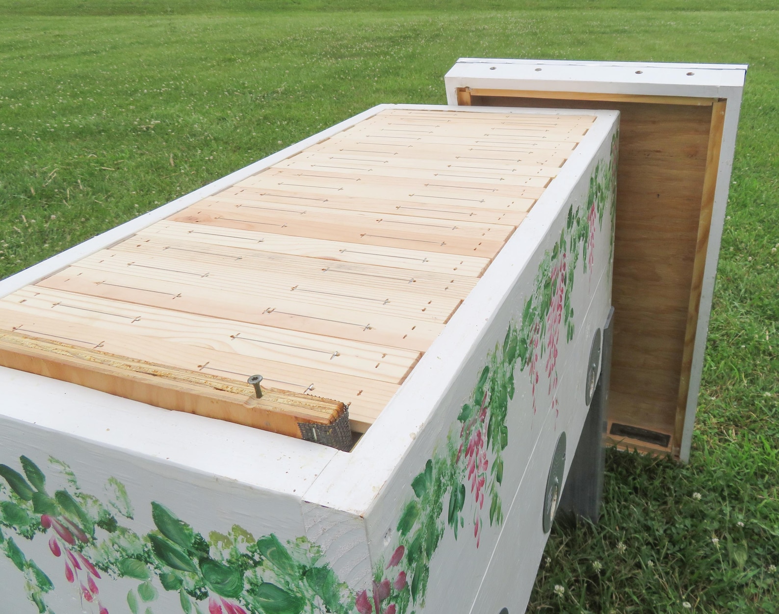 Fully Assembled 20-frame Layens Beehive: Beekeeper Gift, Horizontal ...