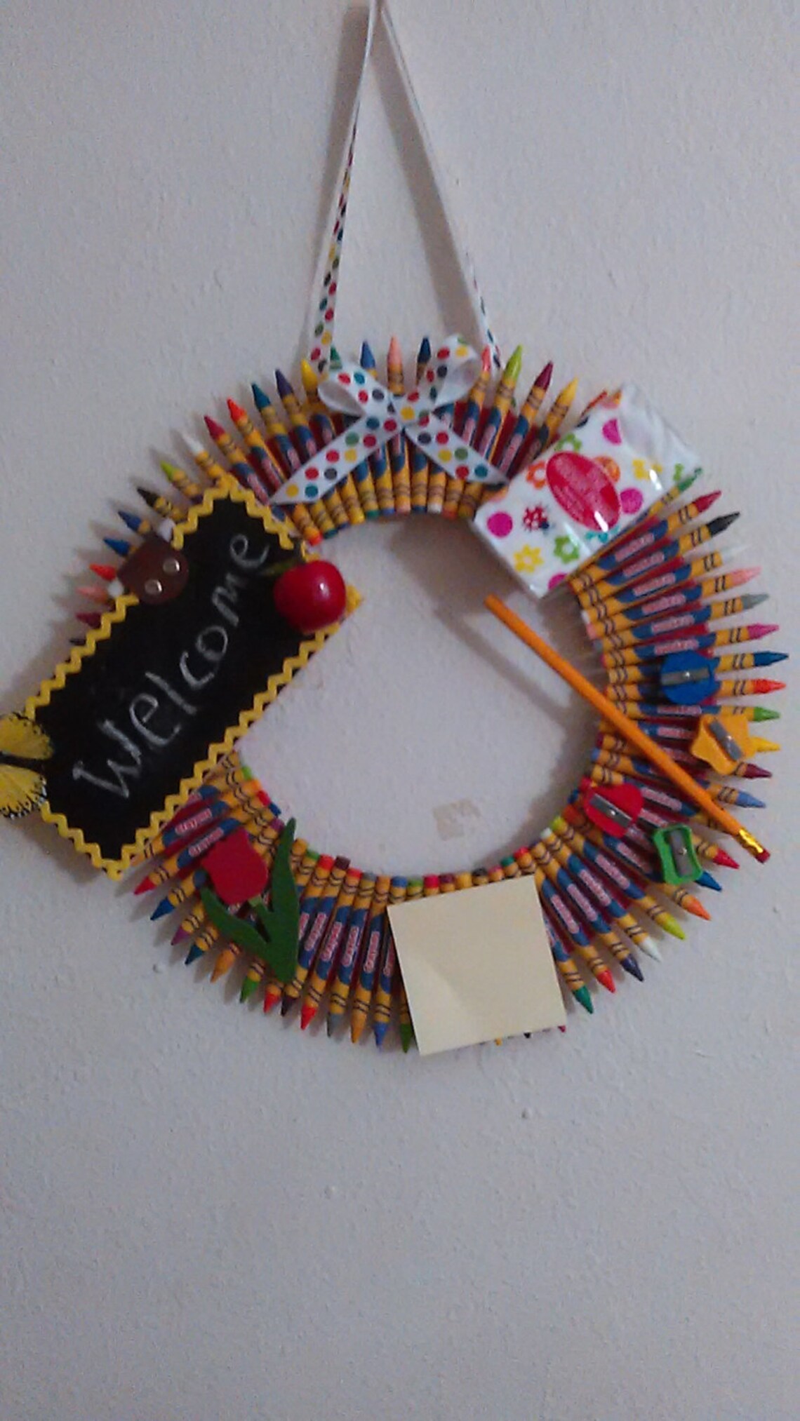 Classroom Crayon Wreath - Etsy