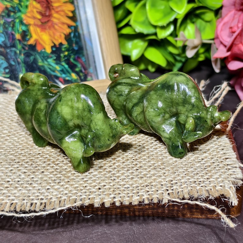 Green Jade Bull Sculpture: Crystal Bull Decor, Animal Figurine - Etsy