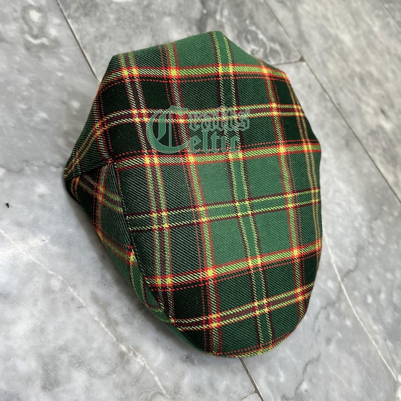 Handmade Scottish Tartan Flat Cap: Clan Plaid Hat for Men - Etsy
