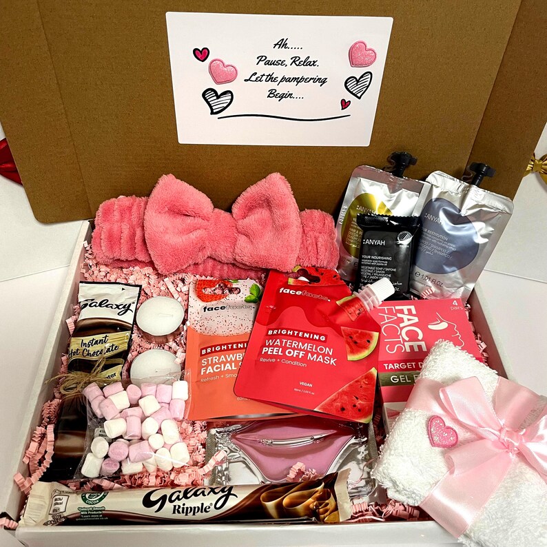 Pamper Hamper Gift Box – Spa Kit, Skincare & Beauty Treats Gift Set for Her in Pink - Etsy