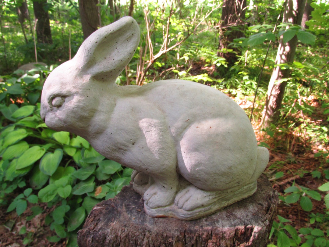 Vintage 11" Cement Bunny Rabbit Crouching Weathered Garden Concrete ...