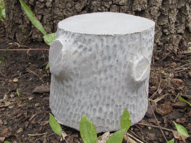 Antiqued 5 Tall Cement Tree Trunk Stump Pedestal Gray & - Etsy