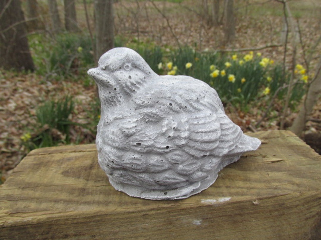 4 1/2" Cement Sitting Bird Garden Art Concrete Statue Antiqued Gray and ...