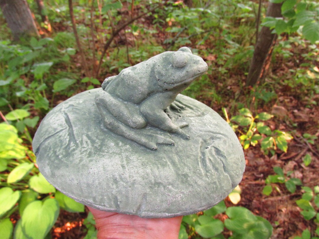 8 1/2" Cement Frog on Base Garden Art Concrete Statue With Green Patina ...