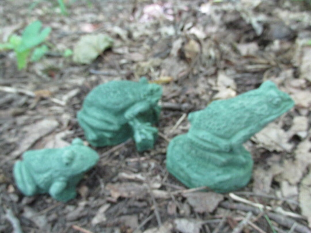 2-4 Tall Cement Frog Lot of 3 Green Garden Art Concrete - Etsy