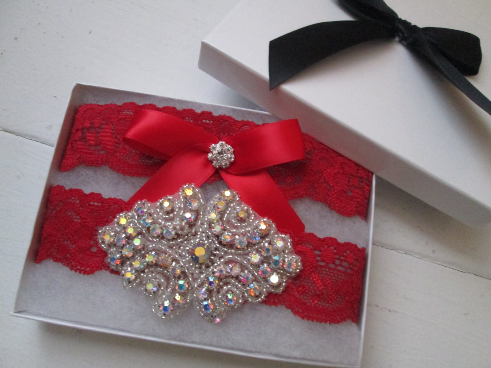 Red Christmas Wedding Garter Set Red Lace Garter W/ Crystals - Etsy