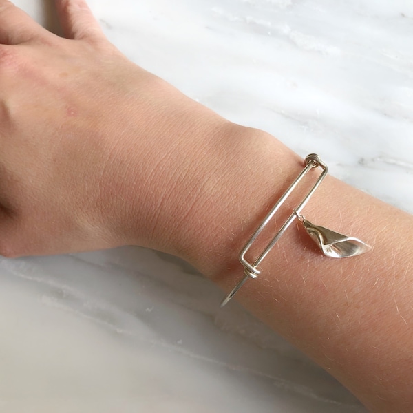 Calla Lily Bracelet - Etsy