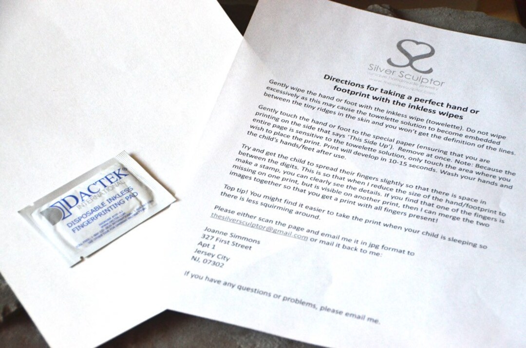 Inkless Wipe Handprint Kit, Baby Handprint Kit, DIY Baby Handprint Kit ...