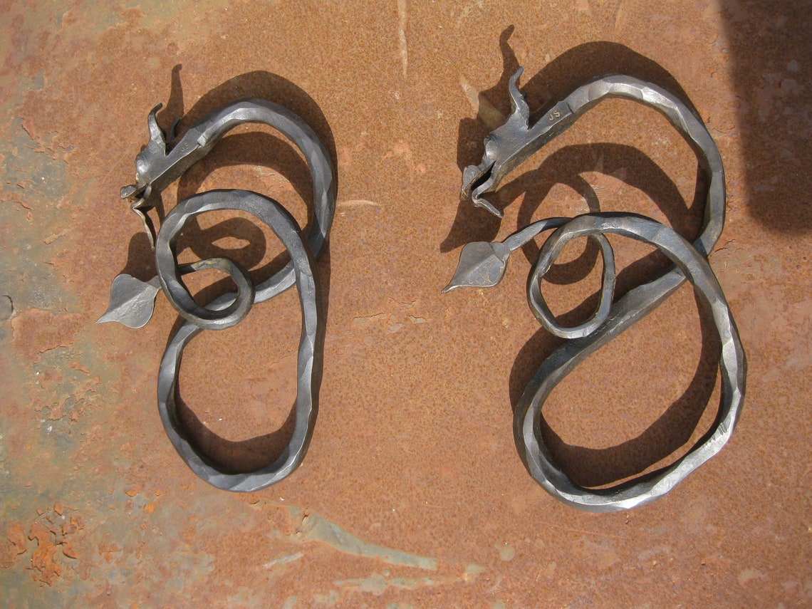 Dragon sculpture S hook heavy cauldron hanger | Etsy