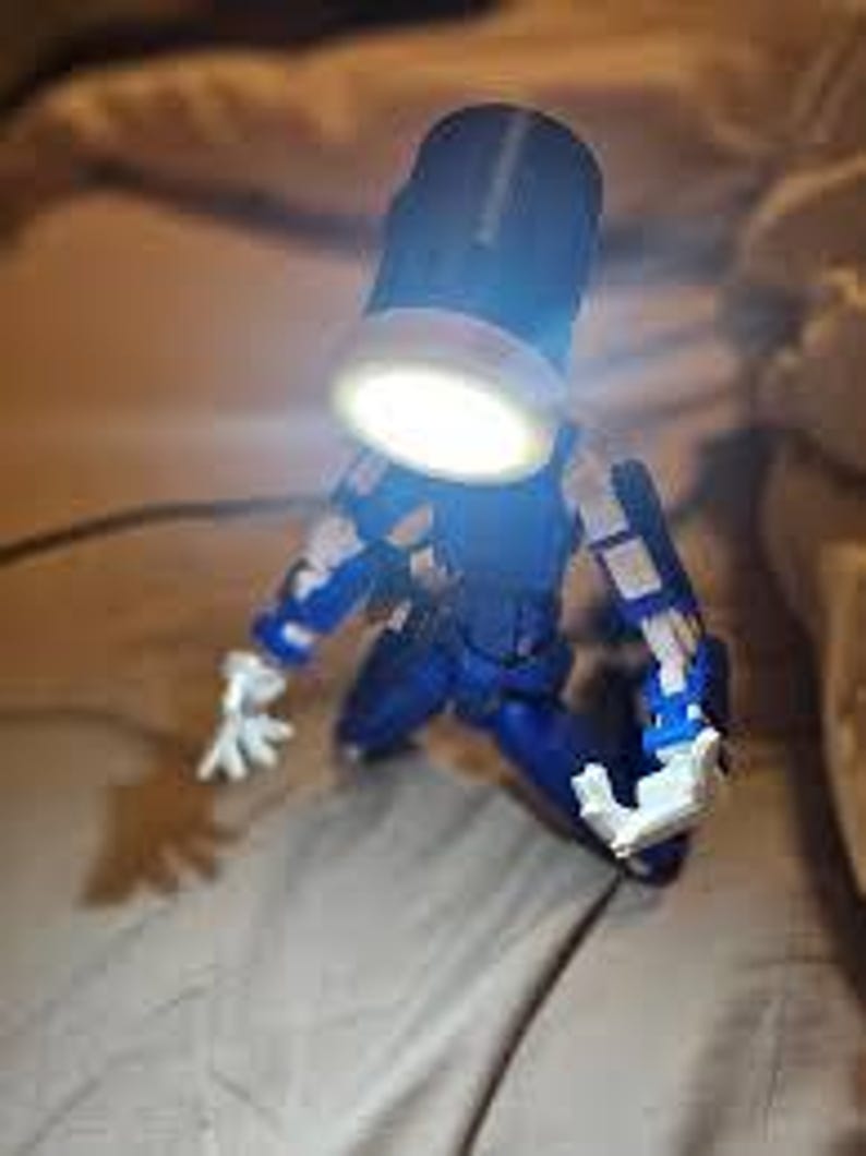 Robot Lamp STL – Futuristic 3D Printable Robot Light Model - Etsy