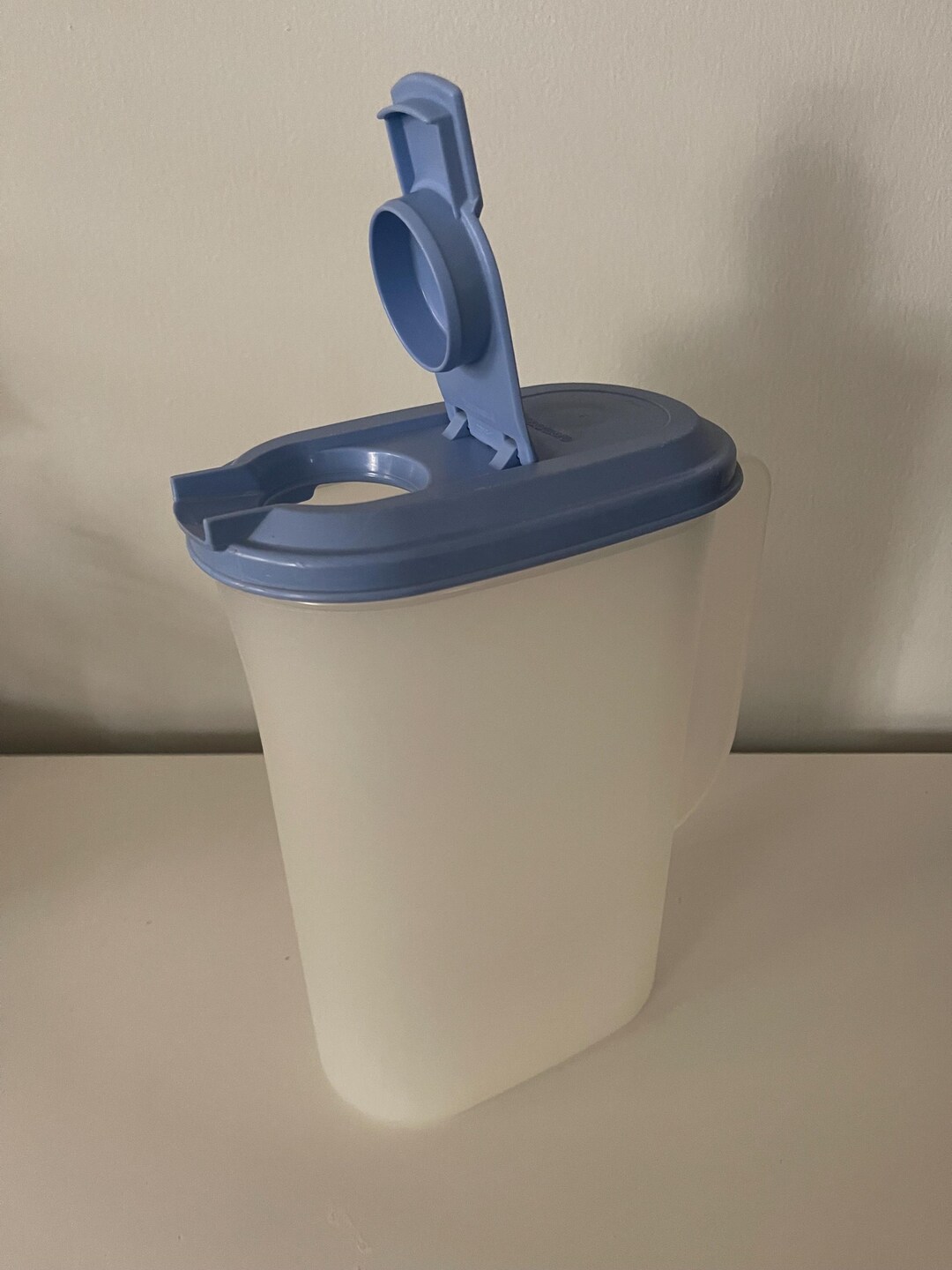 Vintage Tupperware Refrigerator Pitcher - 2 Qt. - Etsy