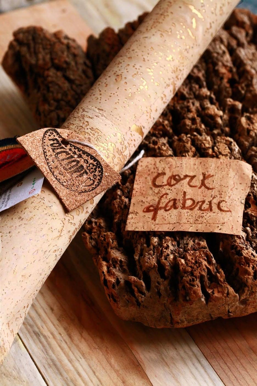 Vanilla Gold Speck Metallic Cork Leather, Ivory & Gold Flecked Cork ...
