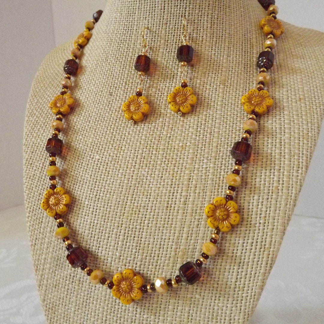 Yellow Flower Necklace Set - Etsy