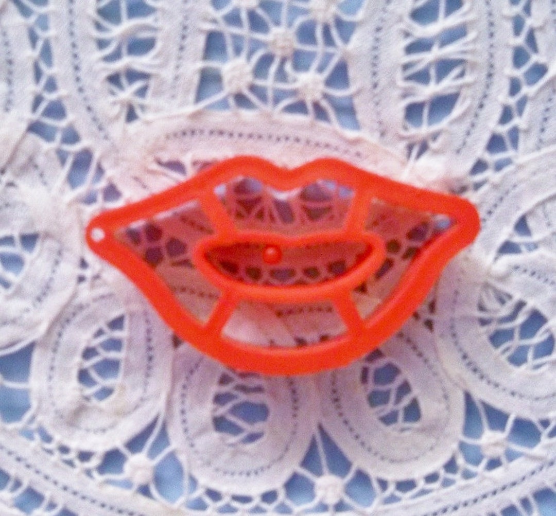 Jello Jigglers Sugar Lips Cutter Original Red Hard Plastic - Etsy