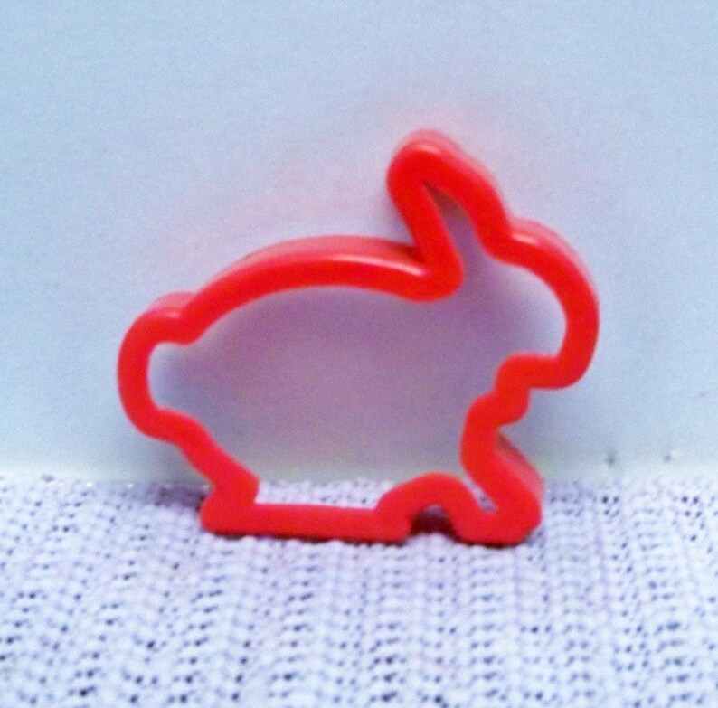 Rabbit Bunny Cookie Cutter 1960s Hard Red Plastic Silhouette - Etsy