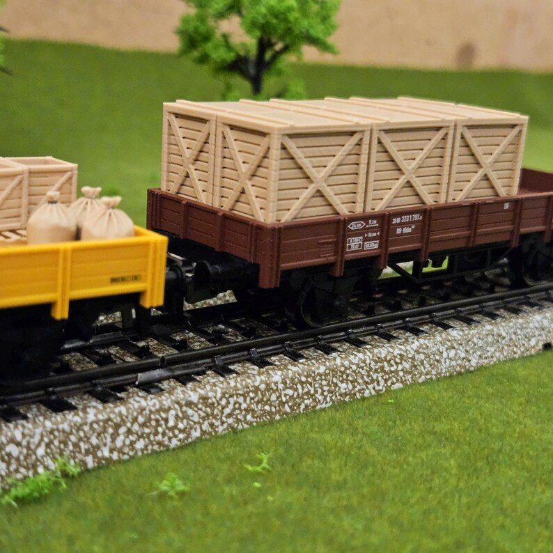 Miniature Large Freight Crates - Model Railway Diorama - H0 Scale (6pc ...