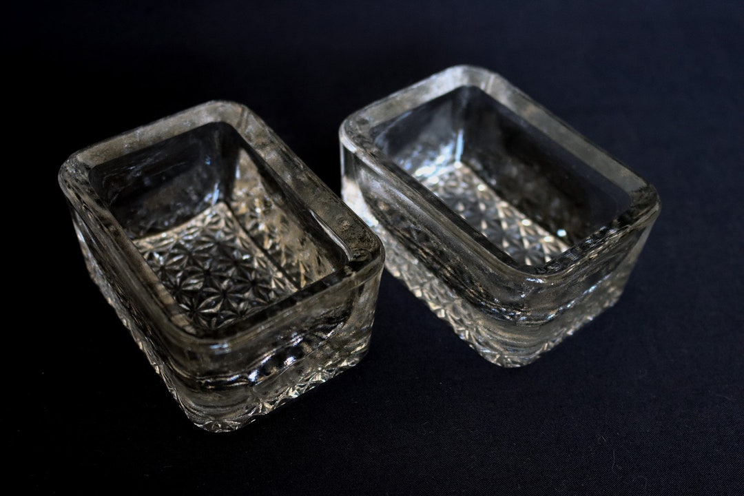 Daisy Dot Salt Cellars EAPG - Etsy