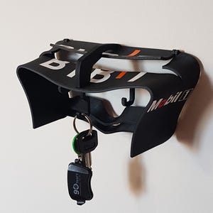 F1 DRS Key Holder: Automatic Racing Car Key Rack - Ferrari, Mercedes ...