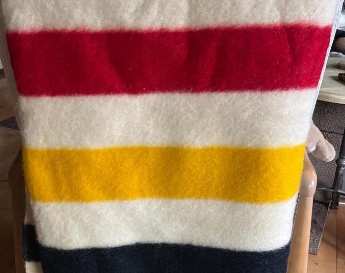 Vintage Hudson Bay 3 1/2 Point Wool Blanket 72 X 58” No Tag, 100% Wool ...
