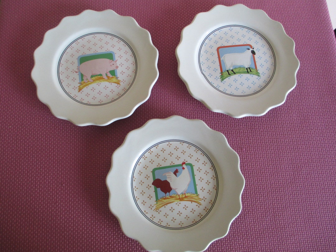 3 VANDOR COUNTRY Plates, PELZMAN Designs, Farm Animals, Sheep, Pig ...