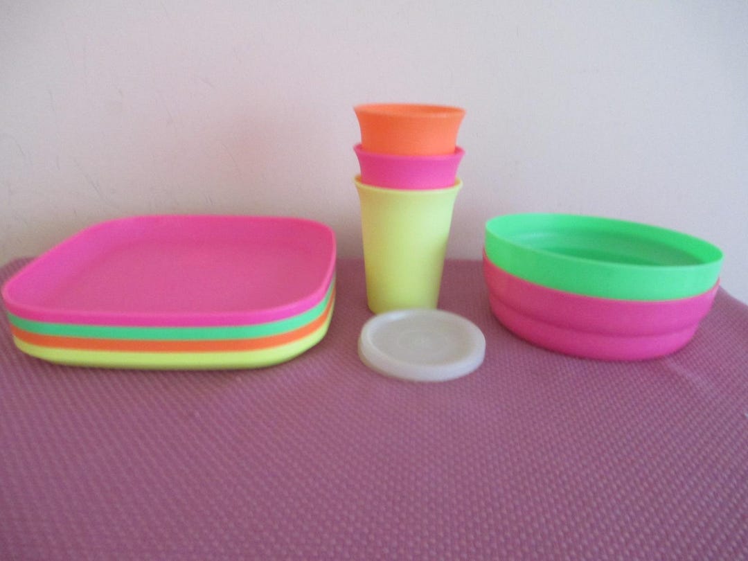 Tupperware Lot, NEON 4 Lunch Plates, 3 Bell Cups #109 With 2 Seals, 2 ...