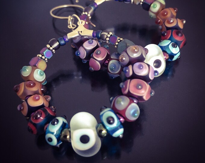 Gorgeous glass beads and dreamy beaded jewelry. by JoydreamJewelry