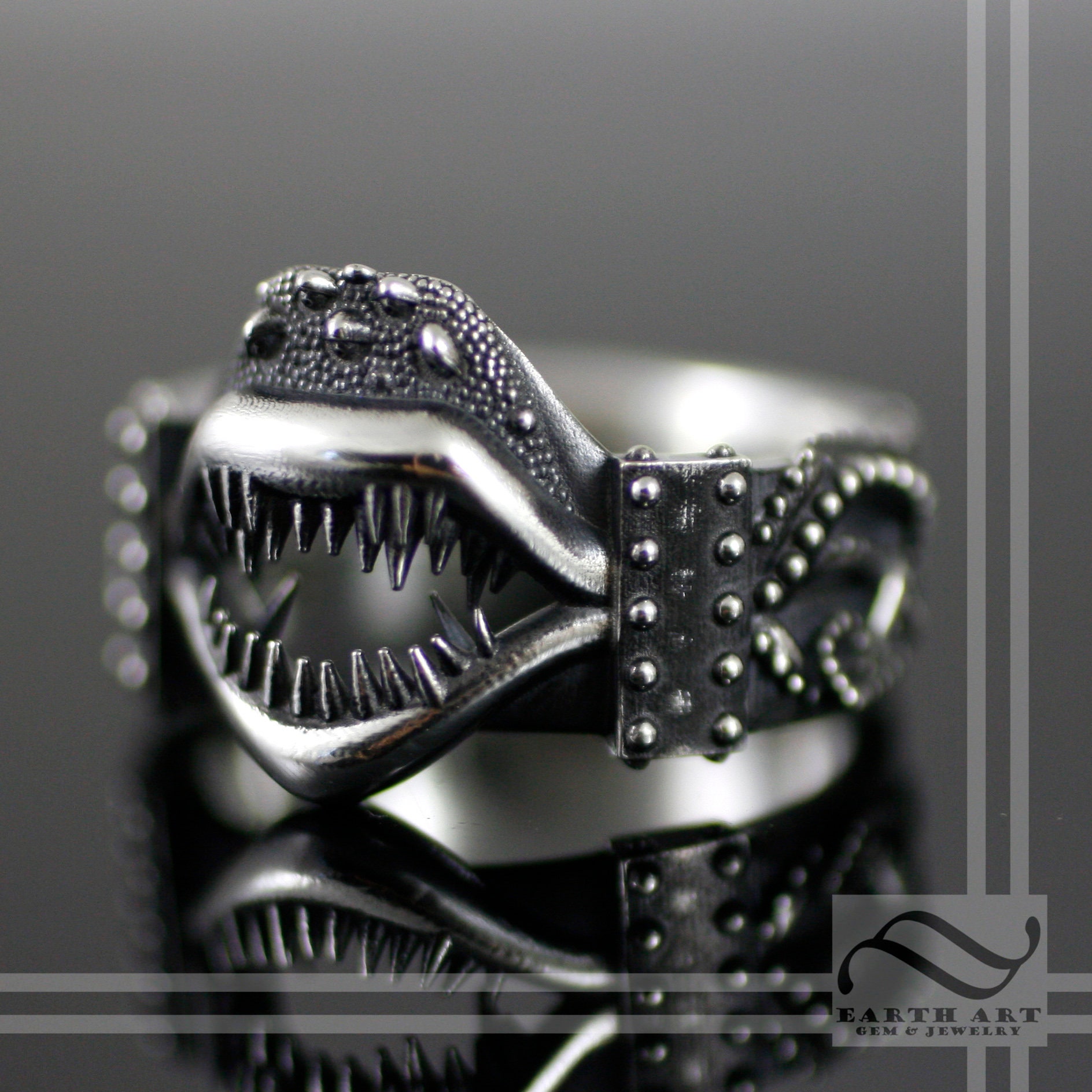 Monster Ring - Sterling Silver - Mimic Inspired Creepy Ring - Etsy