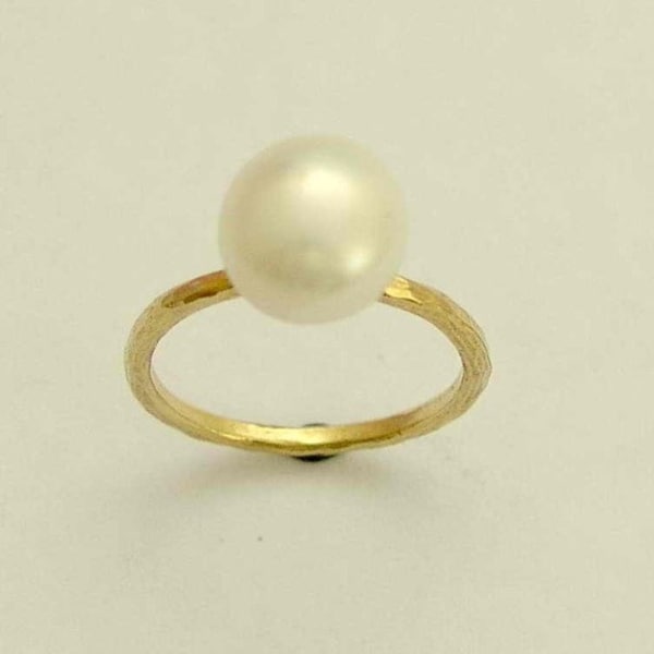 Modern Pearl Ring - Etsy