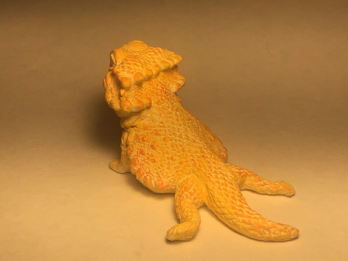Bearded Dragon Sculpture Figurine relaxing Cutie Yellow | Etsy