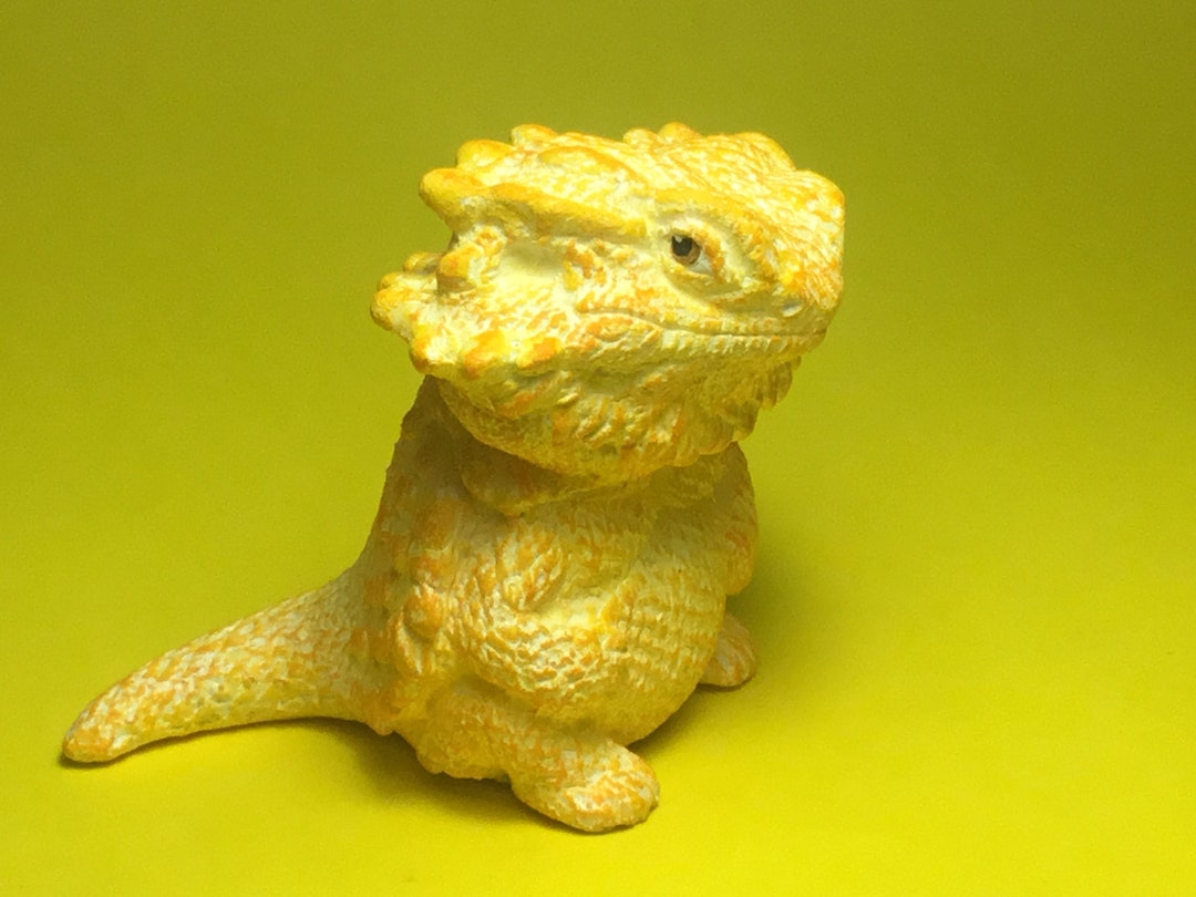 Side Eye Bearded Dragon Figurine Beardie Yellow Orange - Etsy