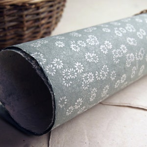 White Daisy Grey Flower Pattern Handmade Wrapping Paper Gift Wrap 3 ...