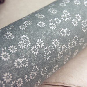 White Daisy Grey Flower Pattern Handmade Wrapping Paper Gift Wrap 3 ...