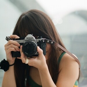 Light Brown Hard Leather Camera Strap With Dark Brown Neck Pad - Made ...