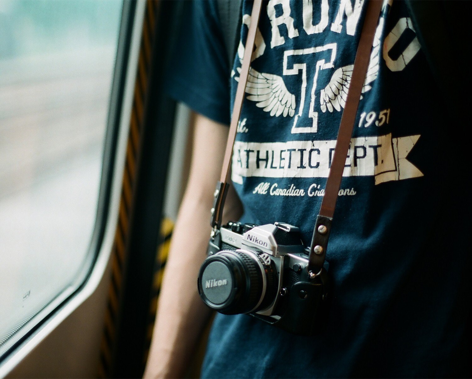 Light Brown Hard Leather Camera Strap With Dark Brown Neck Pad - Made ...
