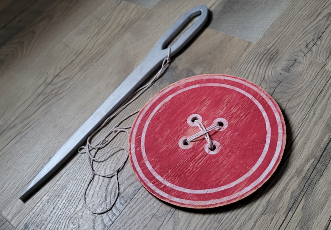 Large Wood Needle and Button. Sewing Room Decor. Seamstress Décor ...