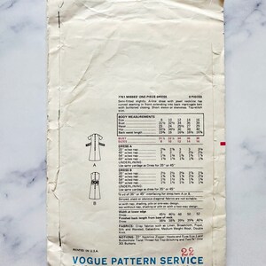 70s Vogue 7761. 32.5 Bust. Curved Seam Semi Fitted A Line Dress. Mod ...