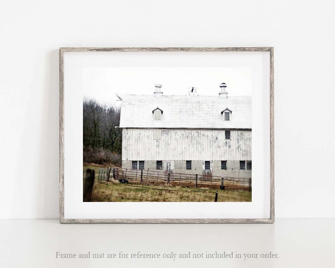 Barn Print, Farmhouse Barn Picture, Rustic Barn Art, White Barn Wall ...