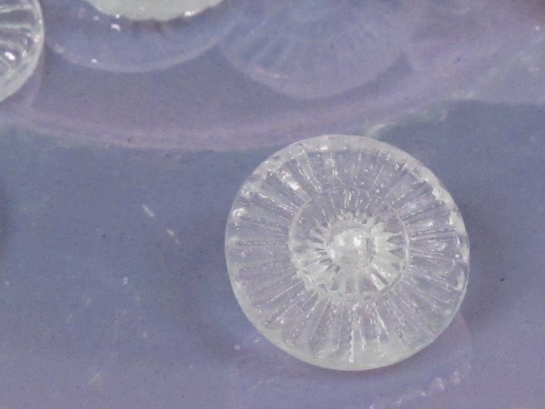 6 Vintage Bottle Glass Buttons 15mm - Etsy
