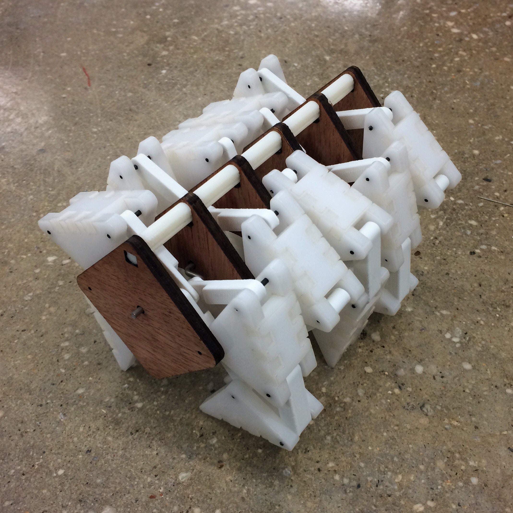 HV-014 Strandbeest-Inspired Desktop Toy / Mechanical Walking - Etsy España