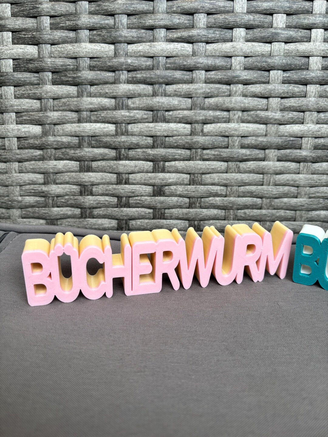 3D Lettering “BOOKWORM” Flat – Bookshelf Decoration for Book Lovers ...