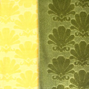 Retro Terry Bath Towels, Shell Pattern, Scrolls, Lot of Two, Fringed ...