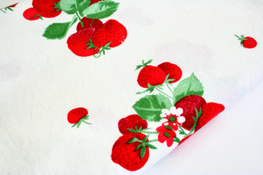 Vintage Cotton Strawberry Print Tablecloth, Berry Tablecloth, Summer ...