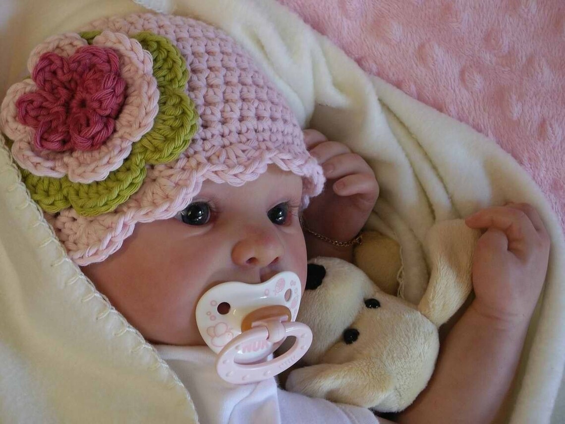 Baby Crochet Hat Pattern - Easy Peasy Shell Trim Baby Hat Crochet ...